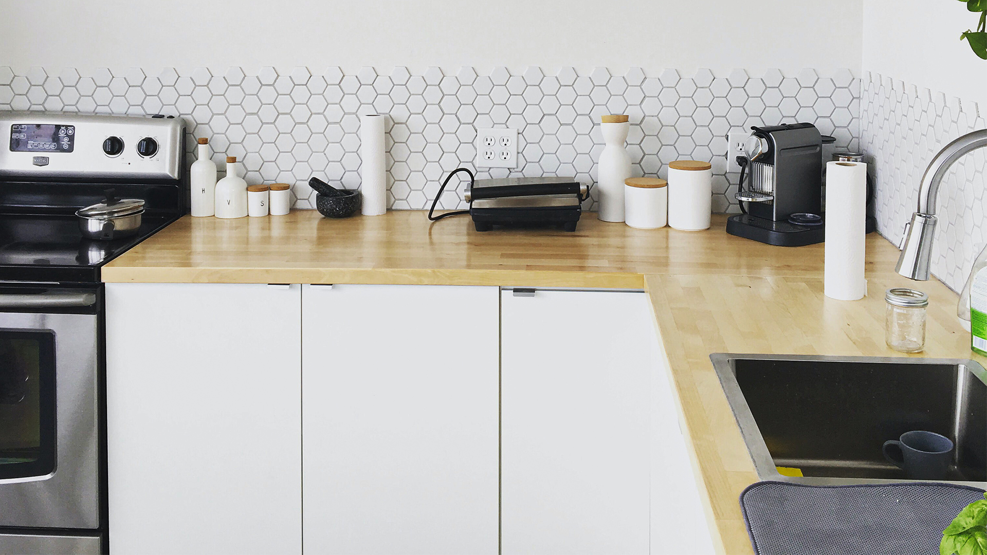 Mengenal Lebih Dekat dengan Material Kayu Multipleks - Kabata Kitchen ...